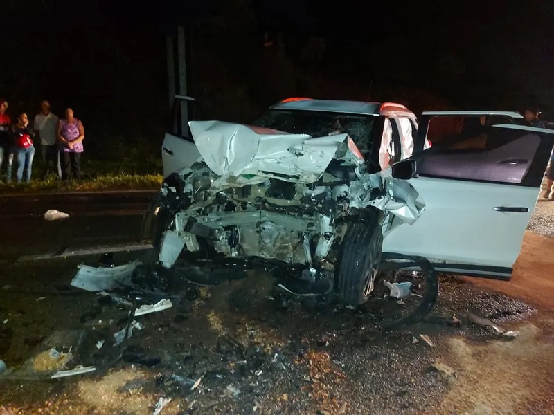 Grave acidente deixa mulher morta e outras 12 pessoas feridas - BarbacenaMais - Notícias de ...